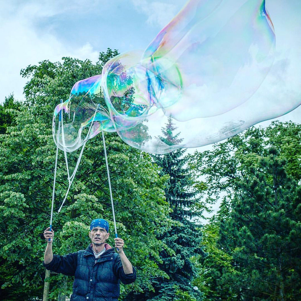 Blowing Bubbles, Geneva, Switzerland | Aleck Cartwright